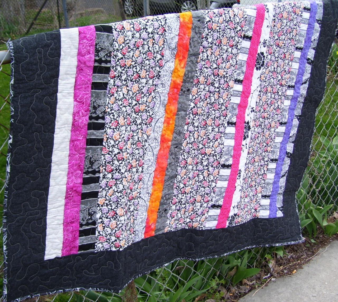 Heirloom Handmade Lap Quilt - Small on Luulla